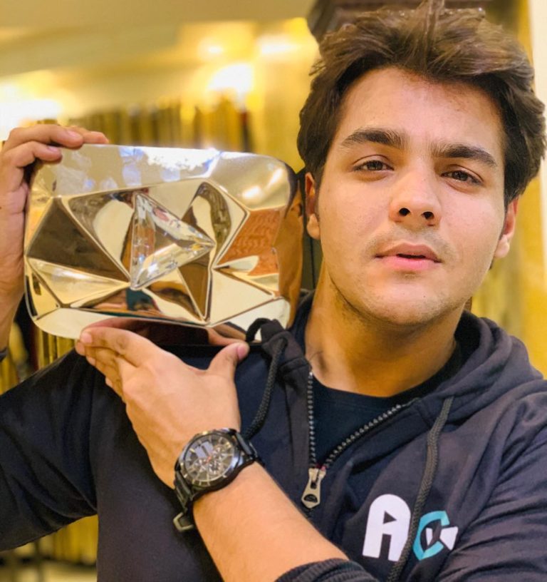 Ashish Chanchlani Biography, Age, Height, Family, GF, Wiki