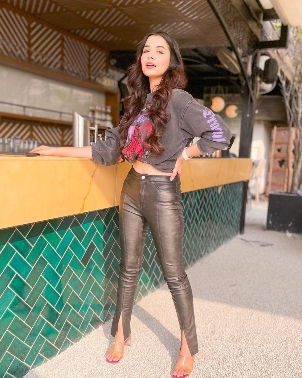 Chitranshi Dhyani Biography, Age, Height, Boyfriend, Wiki