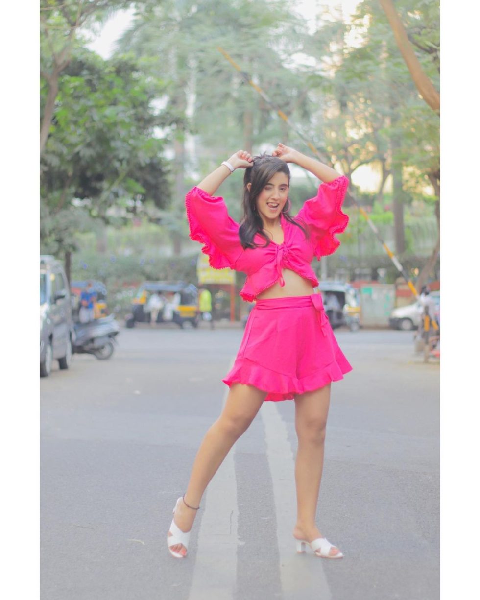 Sameeksha Sud Biography, Age, Height, Family, BF, Wiki, More