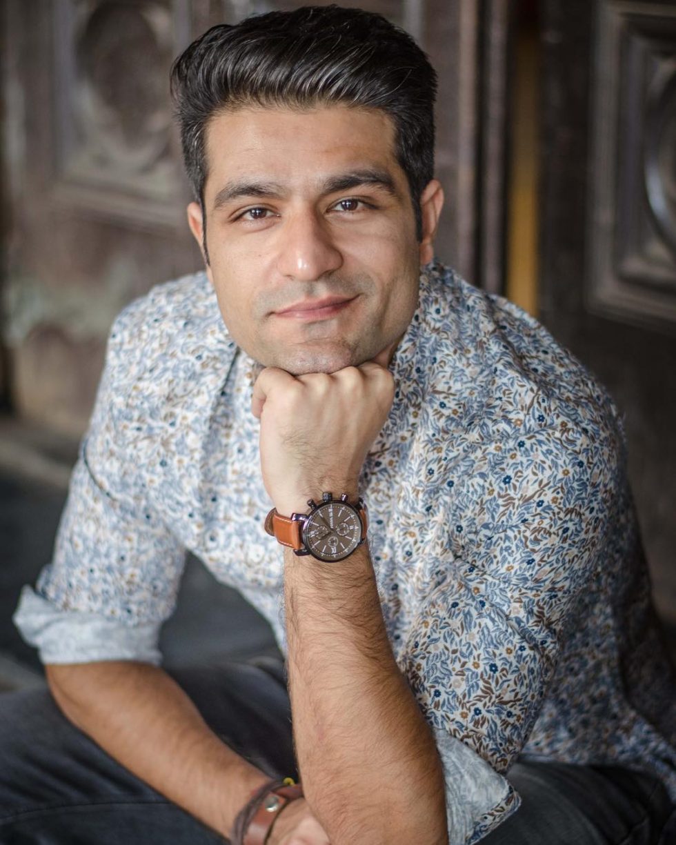 Sunny Hinduja Biography, Age, Height, Family, Wife, Wiki, More