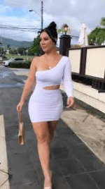 Who is Ellabelleeee? Wiki, Age, Net Worth, Boyfriend, Past Affairs ...