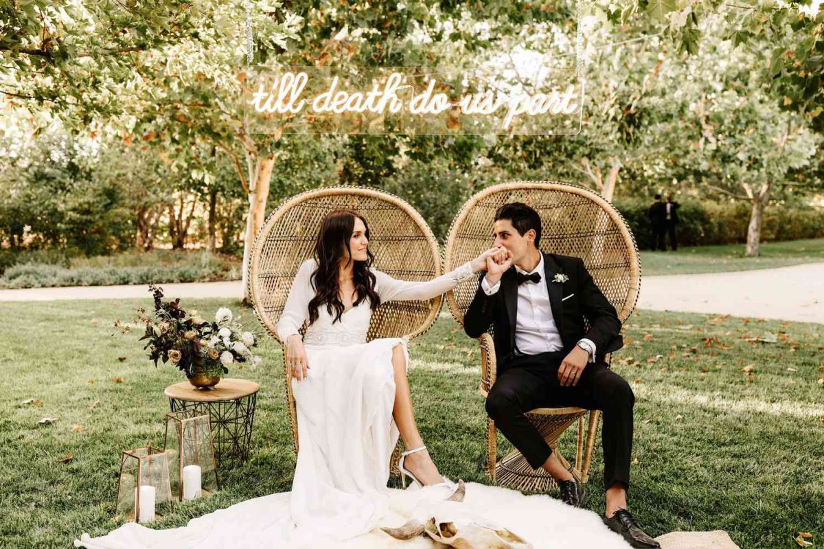 Neon Wedding Sign: How to Add a Pop of Color to Your Ceremony ...